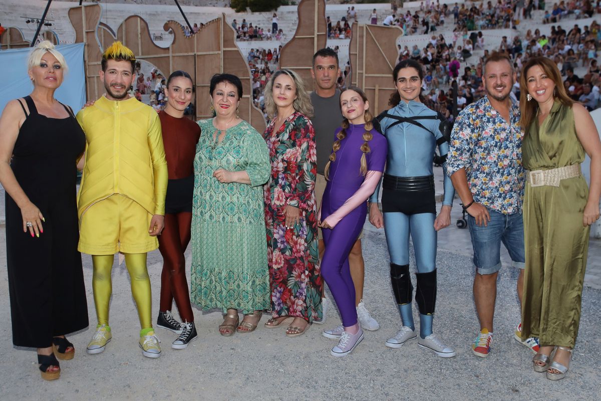 «Τριγωνοψαρούλης the Musical»: Μια μαγική βραδιά με φίλους στο Θέατρο ...